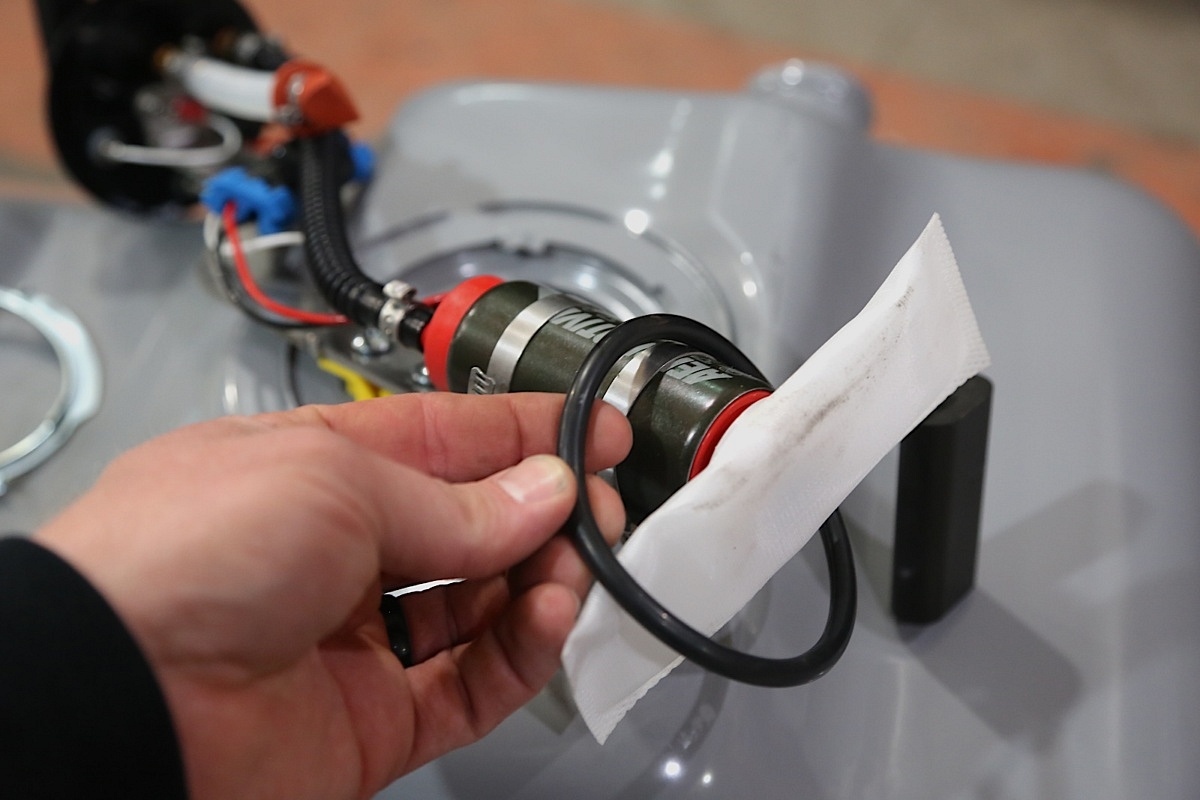 What's the Cost to Replace a Fuel Pump - eBay Motors Blog