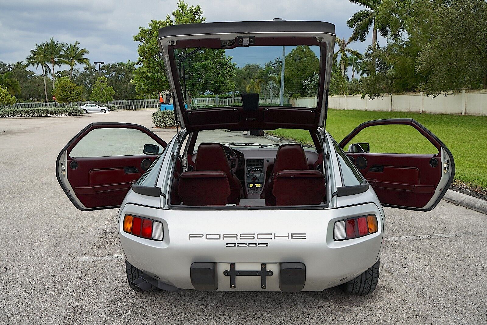 A Stylish Yet Relaxed 1986 Porsche 928S - eBay Motors Blog