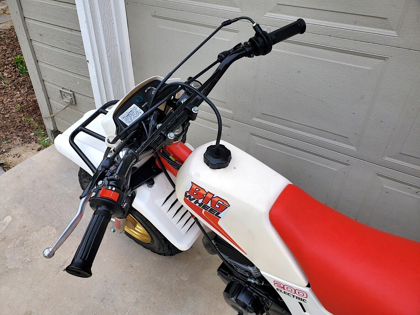 Yamaha’s Big Wheel BW200 Motorcycle Has Oversized ATV Tires - eBay ...