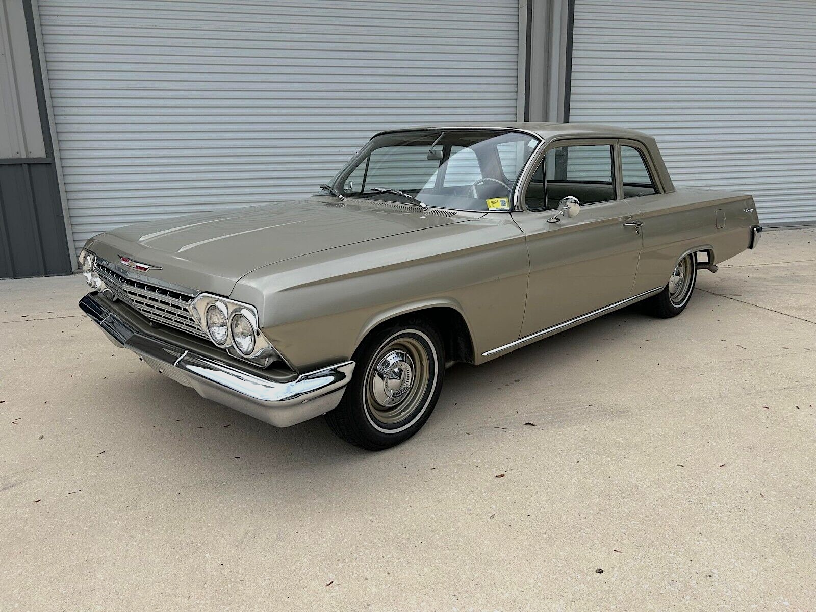 This 1962 Chevrolet Biscayne Sleeper Packs a 409 V-8 - eBay Motors Blog