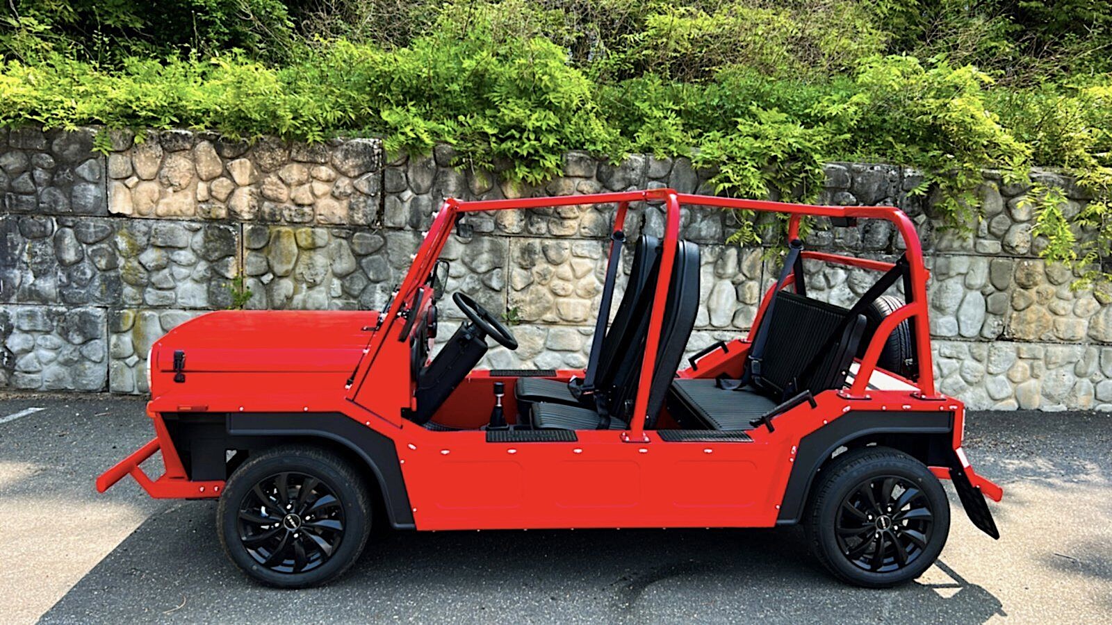 The Moke EV Is a Chic Street-Legal Electric Golf Cart - eBay Motors Blog