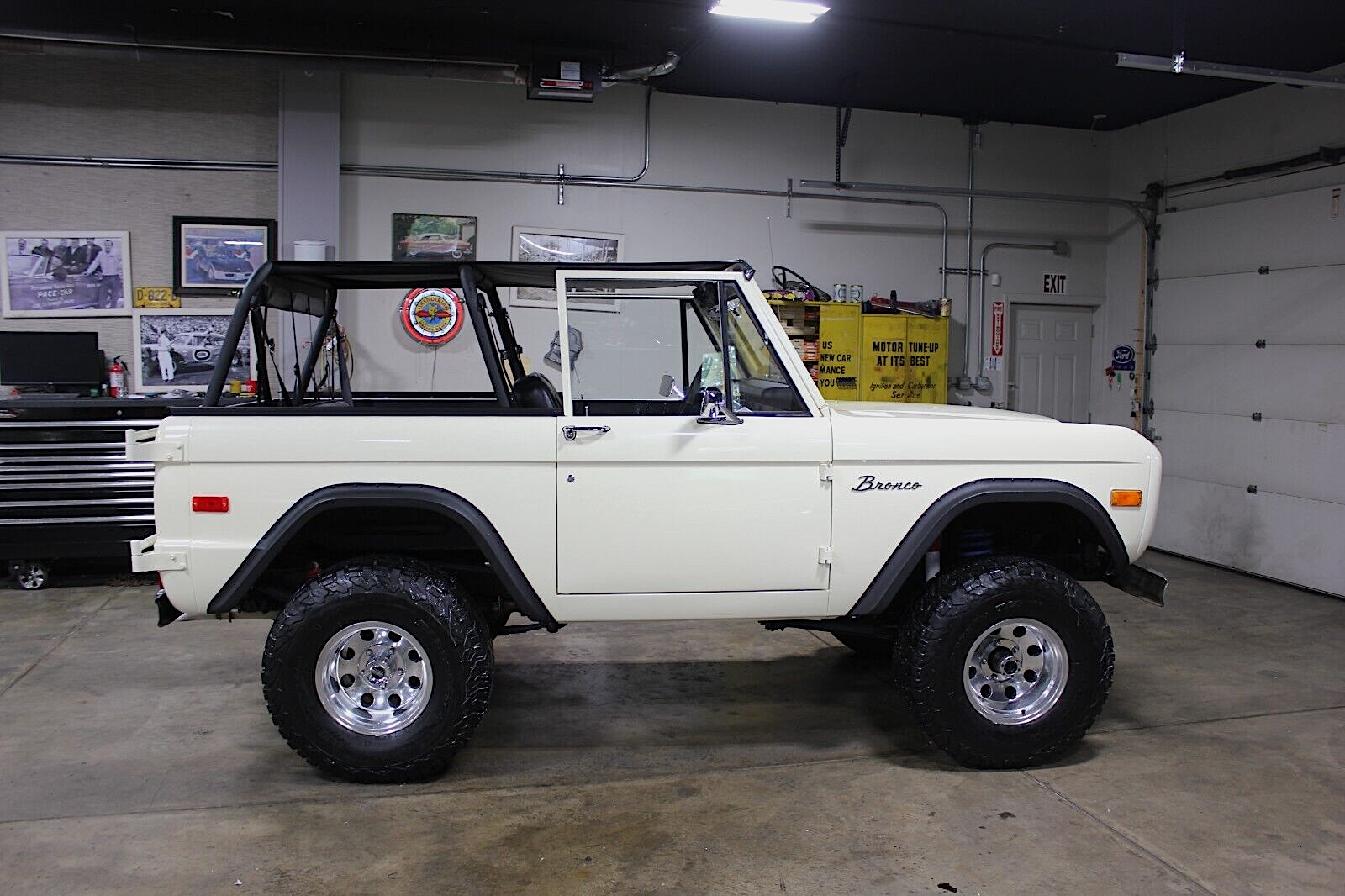 1973 Bronco Is the Quintessential Vintage Off-Roader - eBay Motors Blog