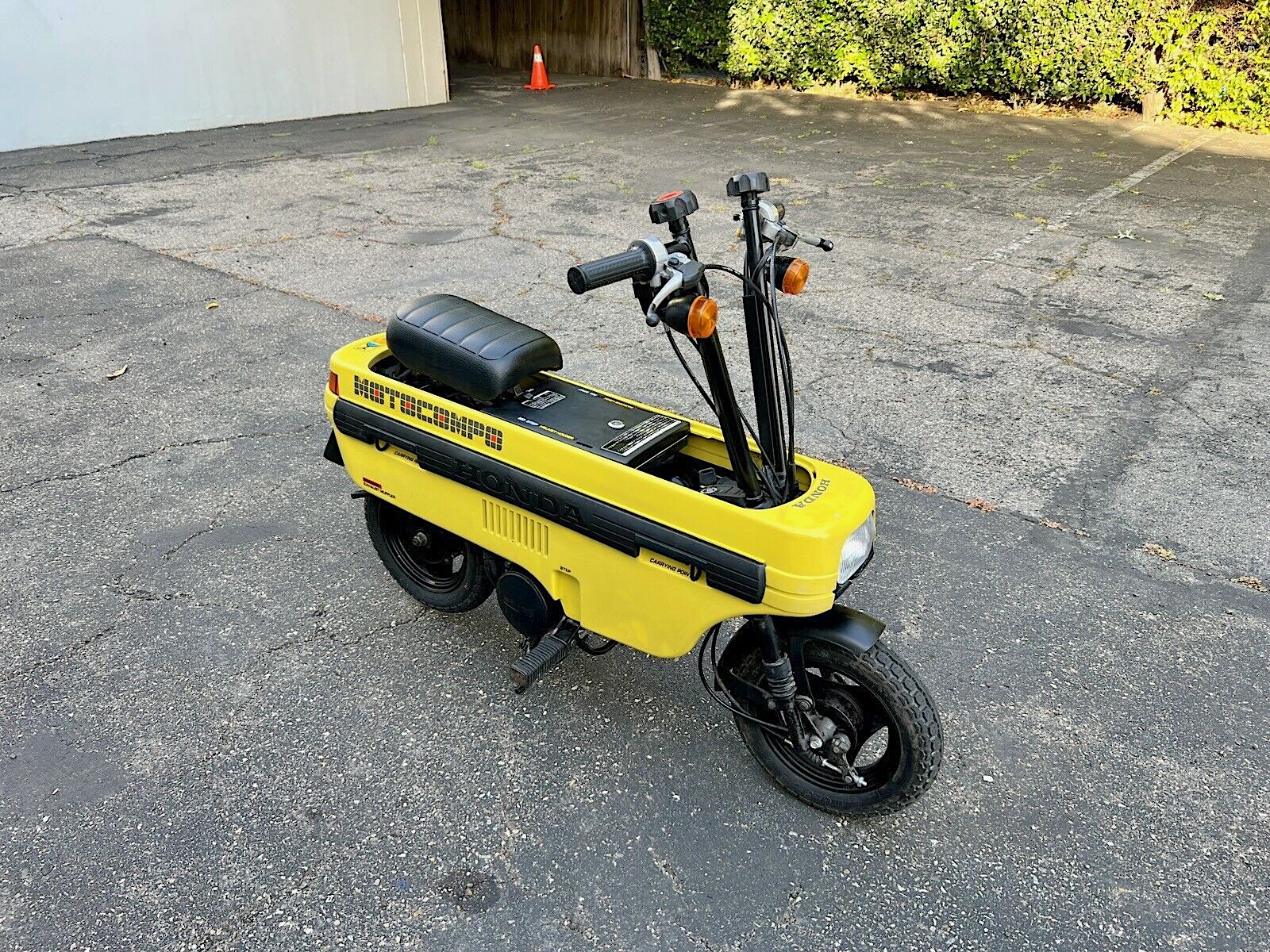 The 1983 Honda Motocompo Is a Scooter That Fits in Your Trunk - eBay ...