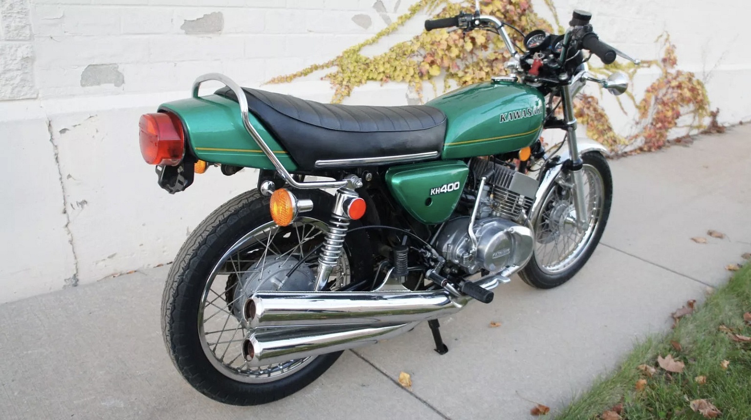 (Almost) Brand New 1977 Kawasaki KH400 - eBay Motors Blog