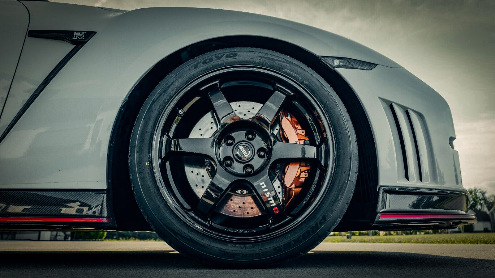 2015 Nissan GT-R NISMO Was a Supercar Slayer - eBay Motors Blog