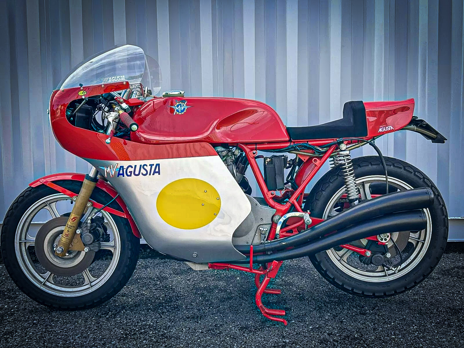 Master Italian Craftsmen Built the MV Agusta Magni 861 - eBay Motors Blog