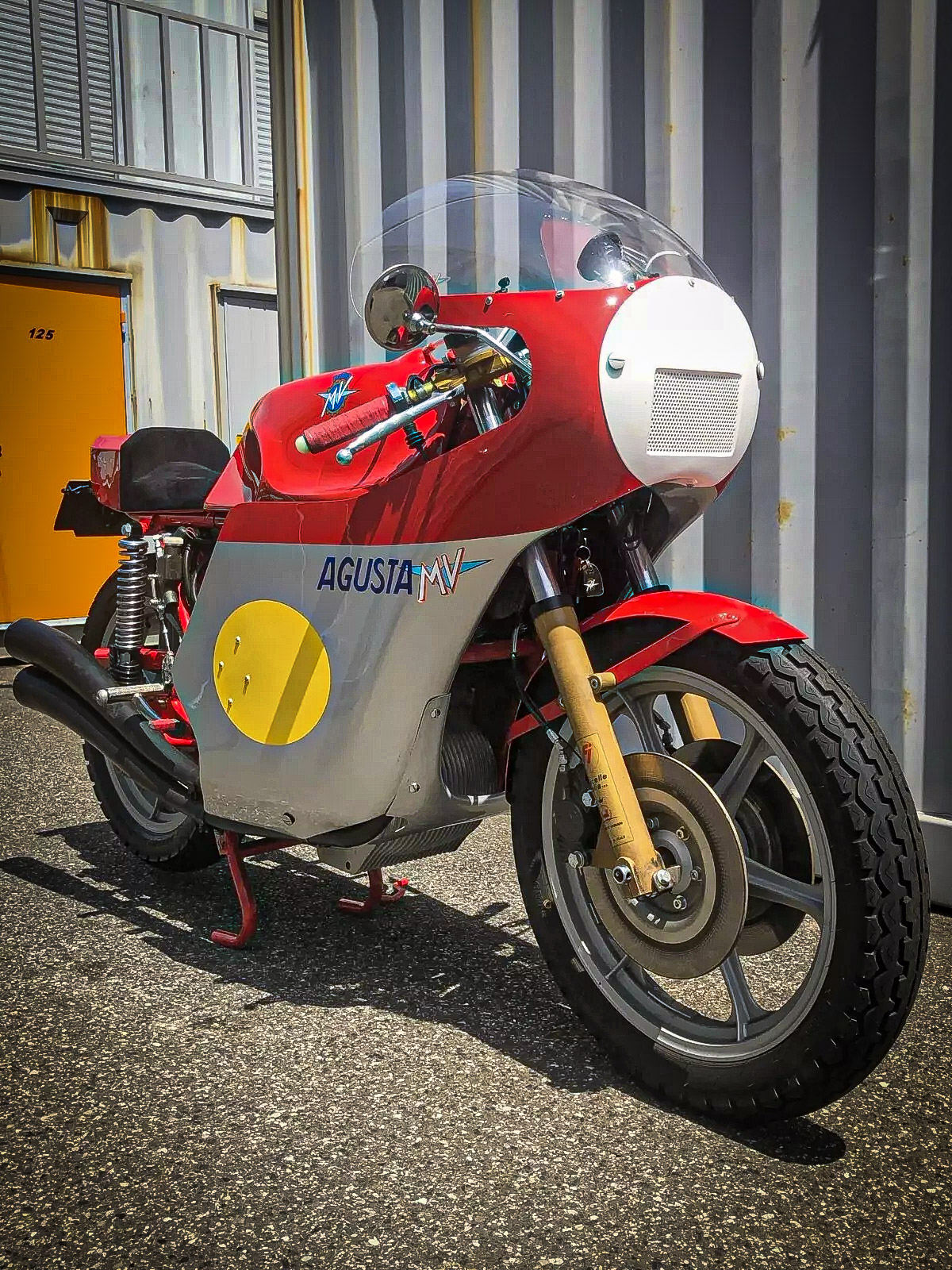 Master Italian Craftsmen Built the MV Agusta Magni 861 - eBay Motors Blog