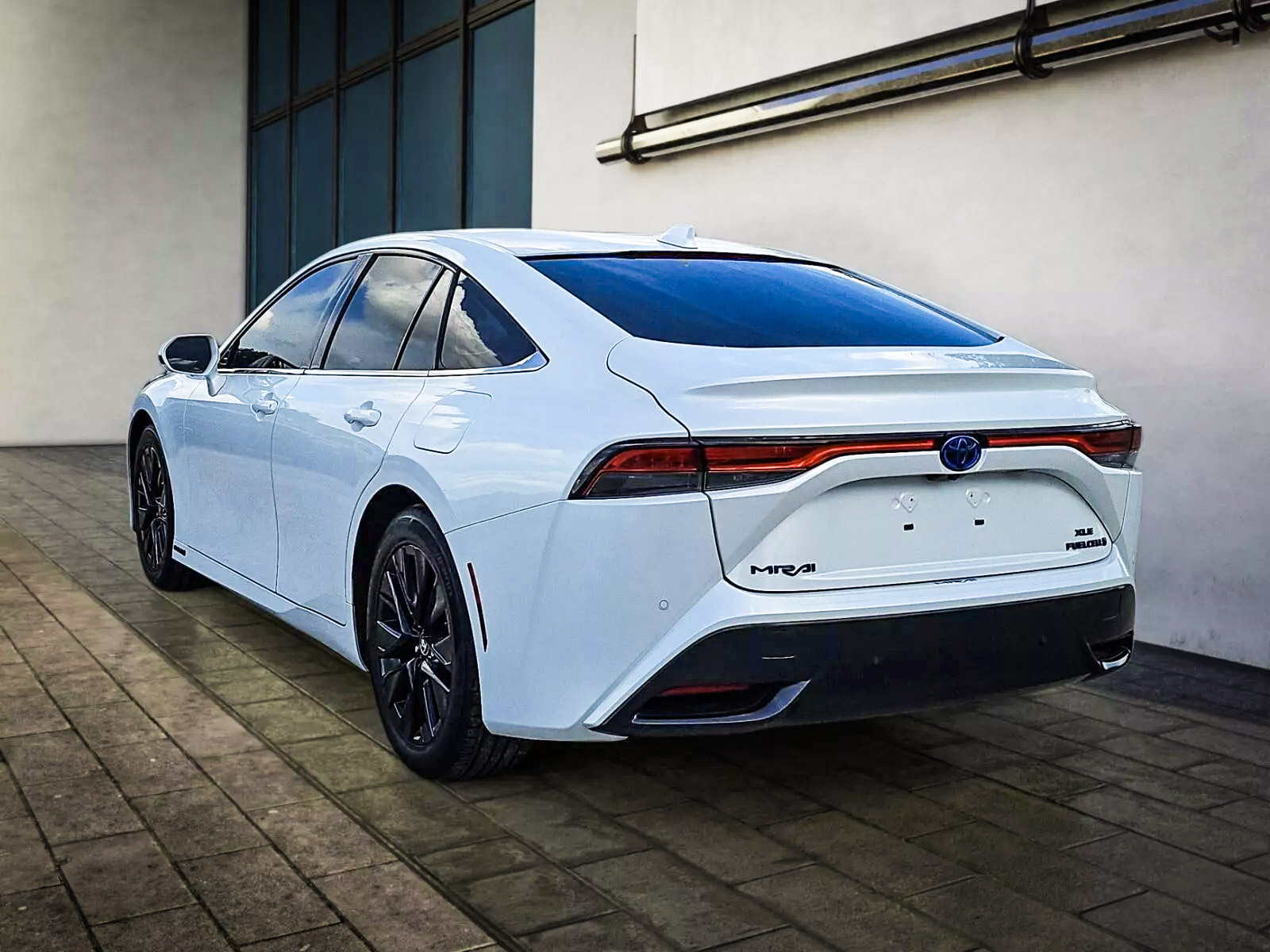 Toyota Mirai Delivers Hydrogen Fuel Luxe for $7K - eBay Motors Blog