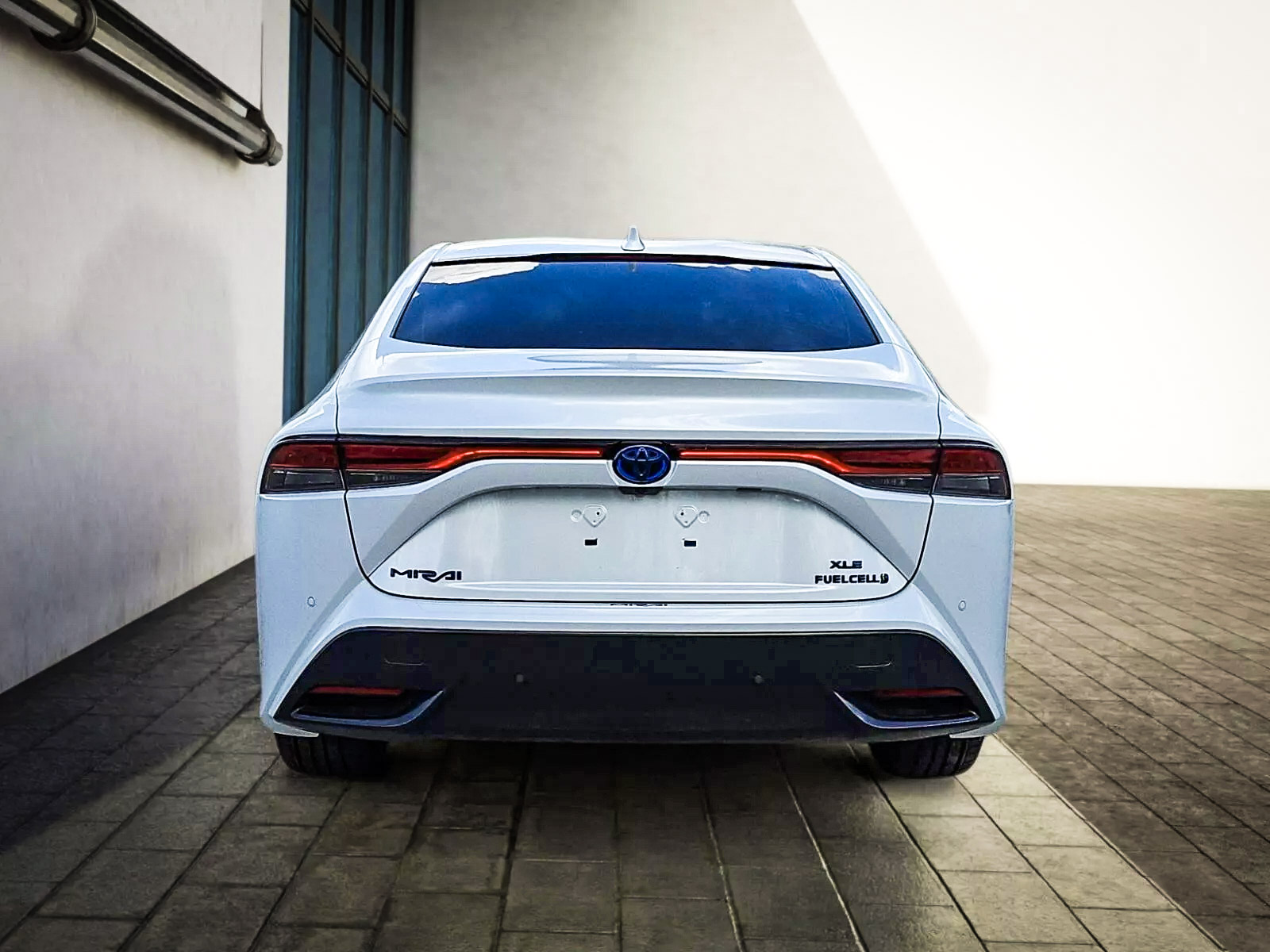 Toyota Mirai Delivers Hydrogen Fuel Luxe for $7K - eBay Motors Blog