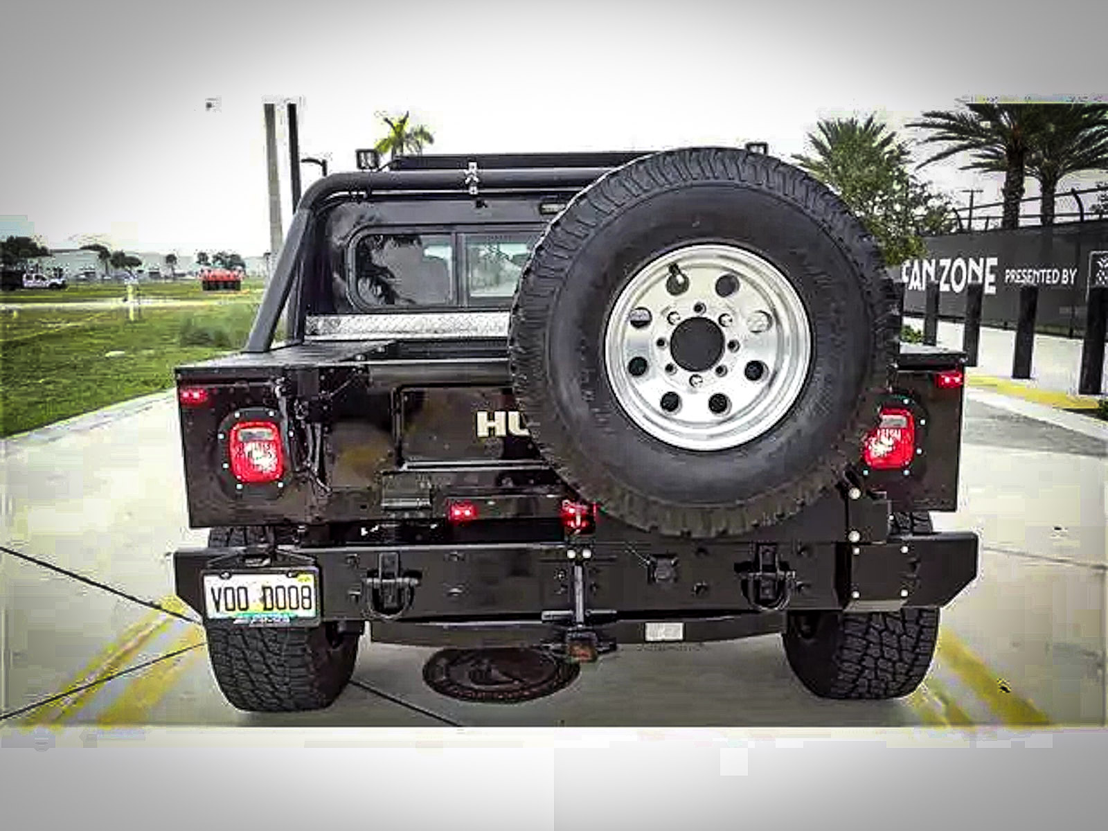 Hummer H1 Stands Out In a Sea of Look-Alike SUVs - eBay Motors Blog