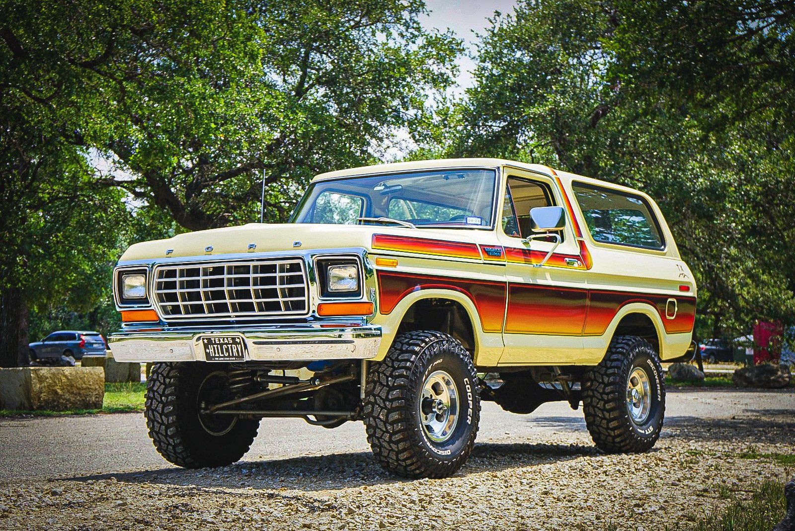 Rare Free Wheeling Graphics Decorate This Lifted ’79 Bronco - eBay ...