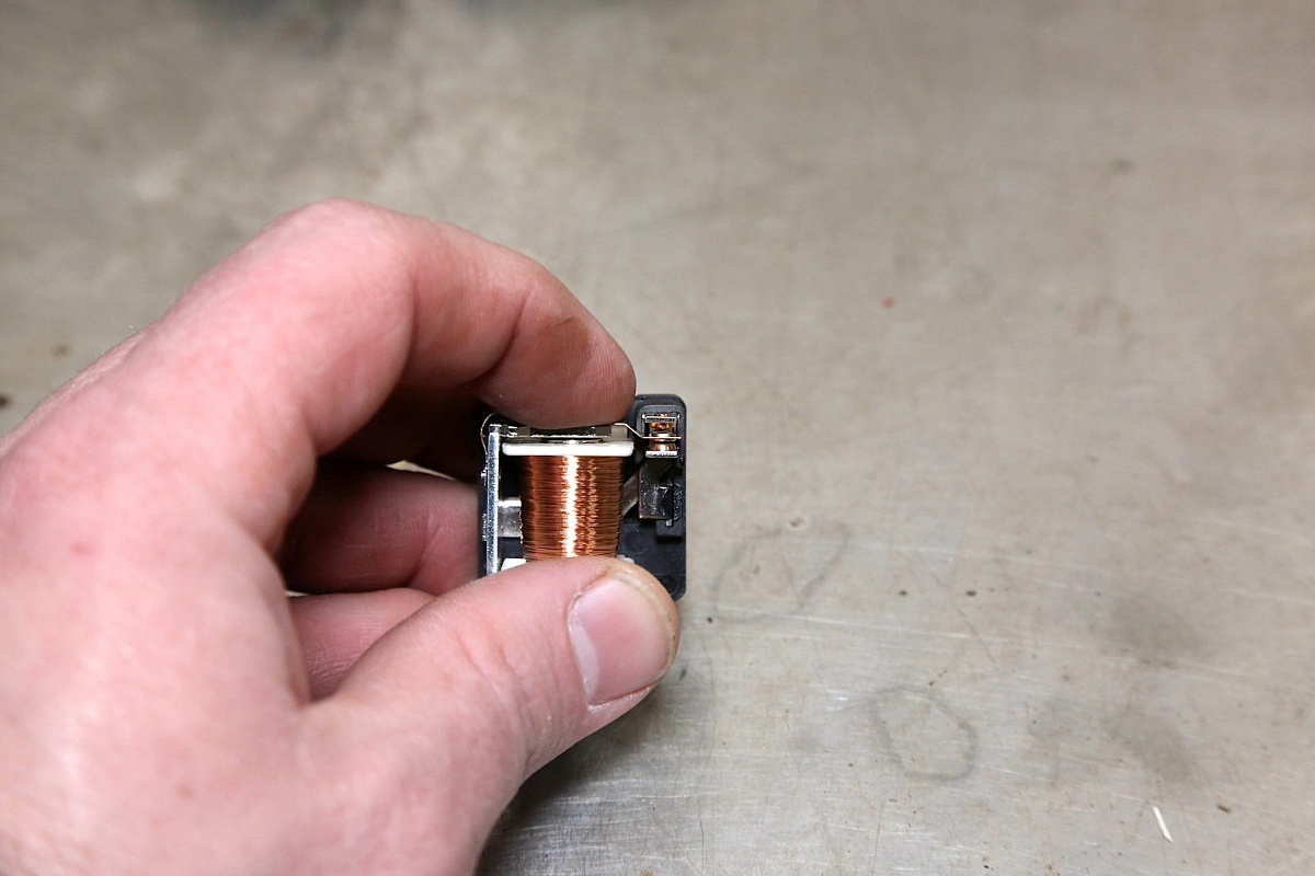 A Beginner's Guide to Using 12V Relays - eBay Motors Blog