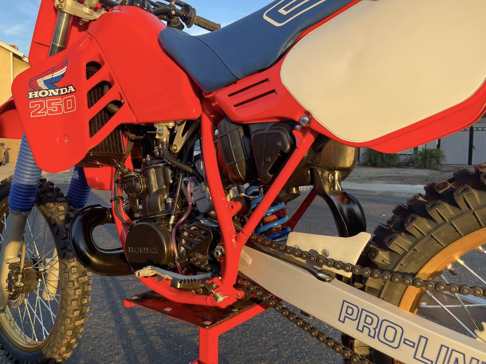 Was the CR250R Honda’s Greatest Dirt Bike? - eBay Motors Blog